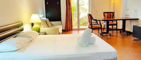 Quarto standard, 1 quarto | 1 quarto, edredons de pluma, cofres nos quartos
