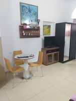 Quarto Quádruplo Clássico, 1 quarto, não fumadores, Vista para a cidade