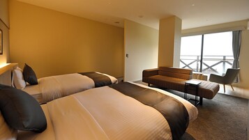 Quarto Twin Standard, não fumadores | Cofre no quarto, roupa de cama fornecida