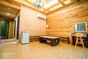 Quarto família, 1 quarto, 2 banheiros | Escrivaninha, quartos à prova de som, Wi-Fi de cortesia, roupa de cama