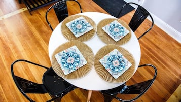 Suite-Estúdio Familiar, cozinha, vista para a montanha (Pet Free) | 1 quarto, quartos insonorizados, ferro/tábua de engomar, Wi-fi grátis