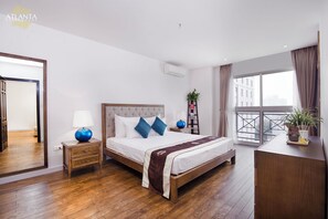 Roupas de cama premium, cofres nos quartos, individualmente decorados