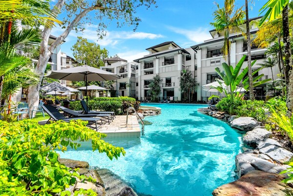 Elysium Triton By The Sea - Cairns