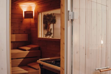 Sauna . Ko'Ono Hotel und Restaurant