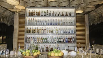 Bar à beira da piscina