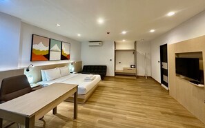 Suite Executiva, 1 cama king-size e sofá-cama, não fumadores (Newly Renovated) | 1 quarto, minibar, cofre no quarto 