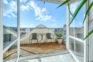 Apartamento, 1 quarto, varanda | Vista para a rua