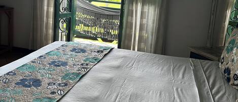 1 quarto, Wi-Fi de cortesia, roupa de cama