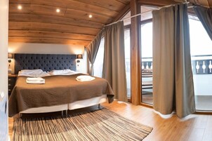 Apartamento luxo, 3 quartos, cozinha (Free Sauna, Steambath & Jacuzzi) | Roupas de cama premium, cofres nos quartos