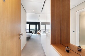 Suite Superior, terraço | 1 quarto, cofre no quarto, secretária 