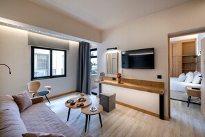 Apartamento família, 2 quartos | Cofres nos quartos, Wi-Fi de cortesia, roupa de cama