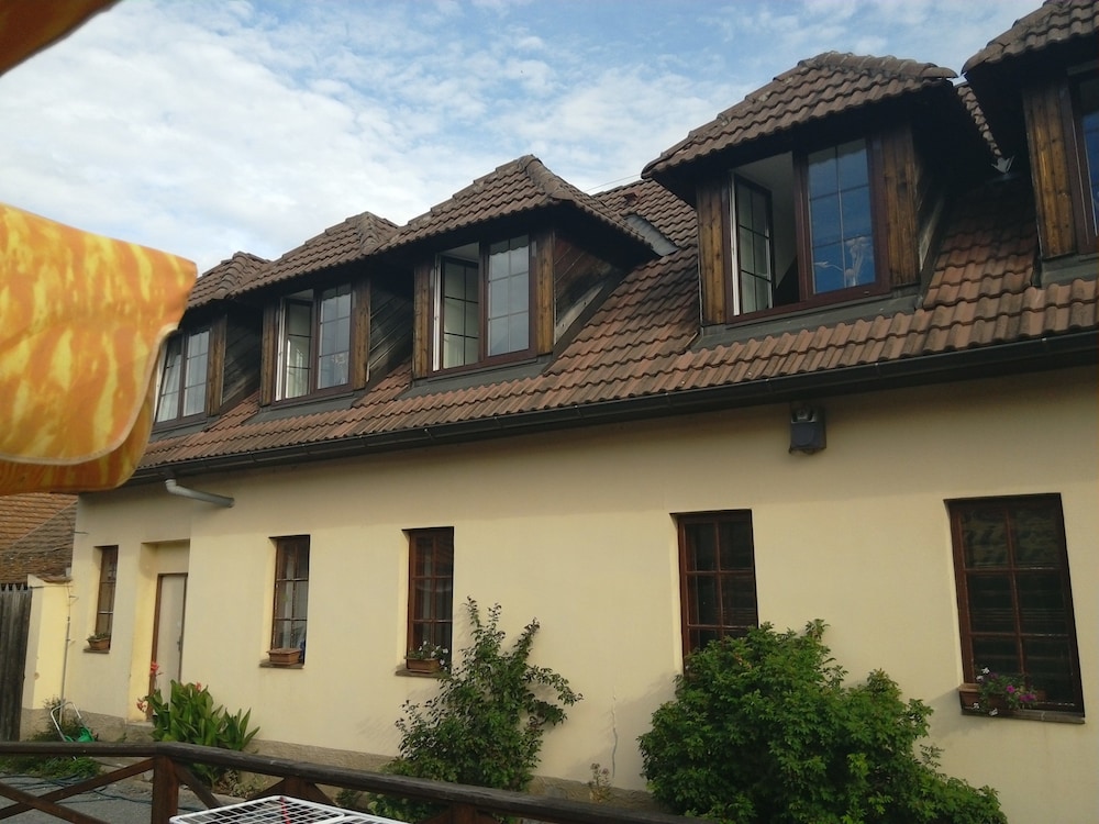 Penzion A Restaurace Na Jízdárně - Pilsen