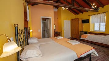 Minibar, cofre no quarto, Wi-fi grátis, roupa de cama fornecida