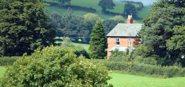 The Old Vicarage Dolfor - Kerry
