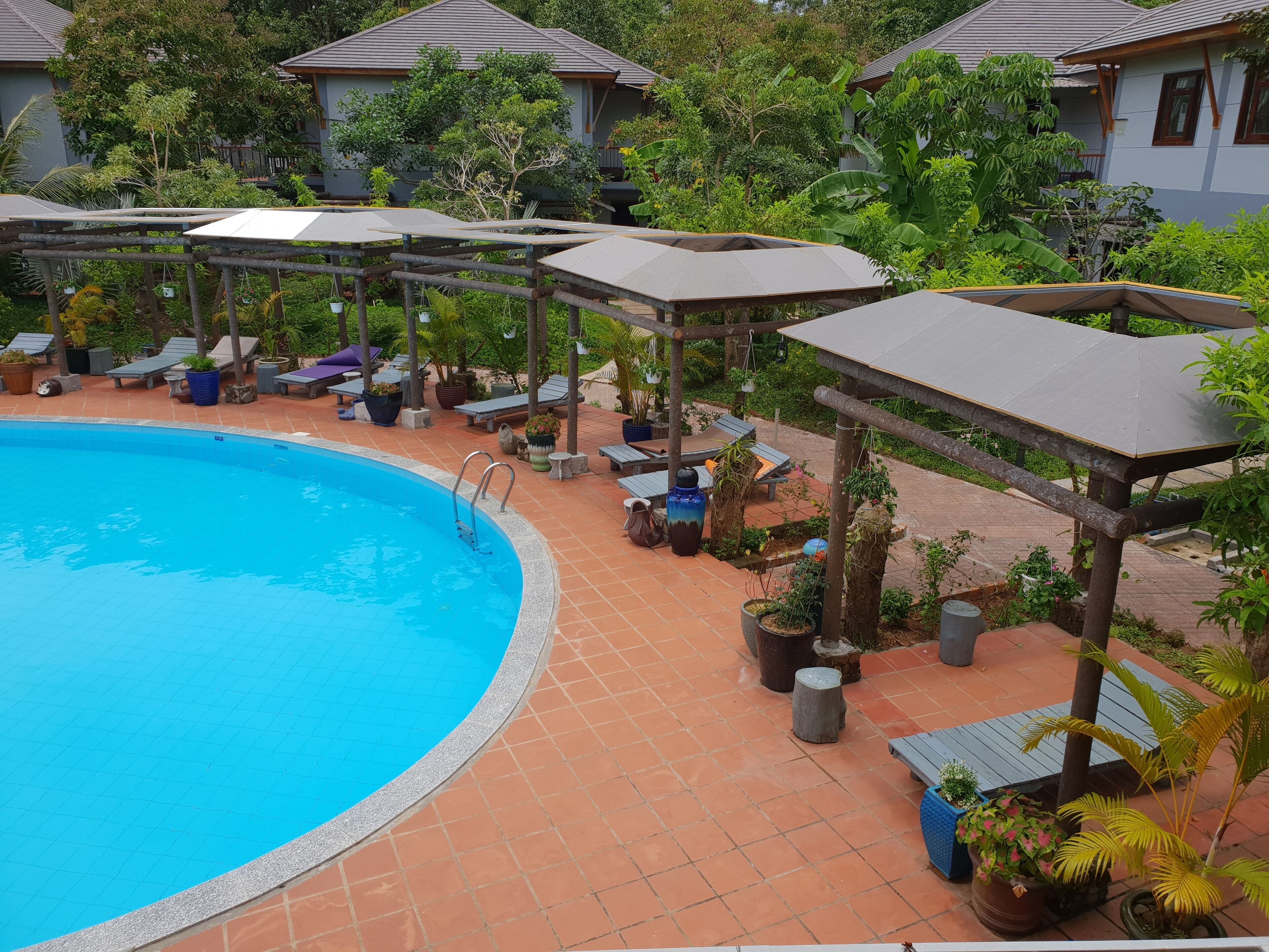 Suite Romântica, 1 cama king-size, varanda, junto à piscina | Vista da varanda