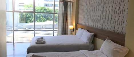 Secretária, Wi-fi grátis, roupa de cama fornecida