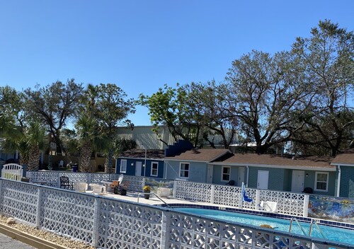 Gulf Coast Inn Reviews, Deals & Photos 2024 - Expedia