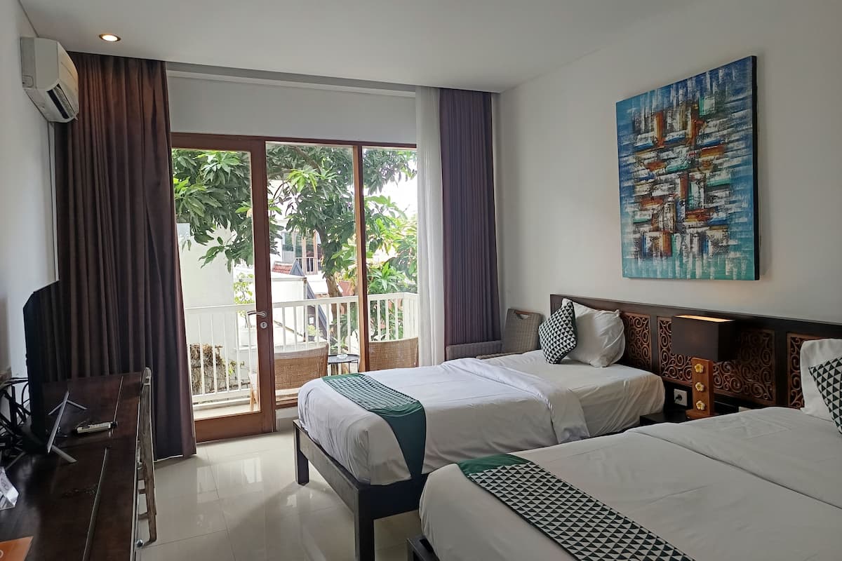 Quarto Twin Superior | Roupa de alta qualidade, minibar, cofre no quarto