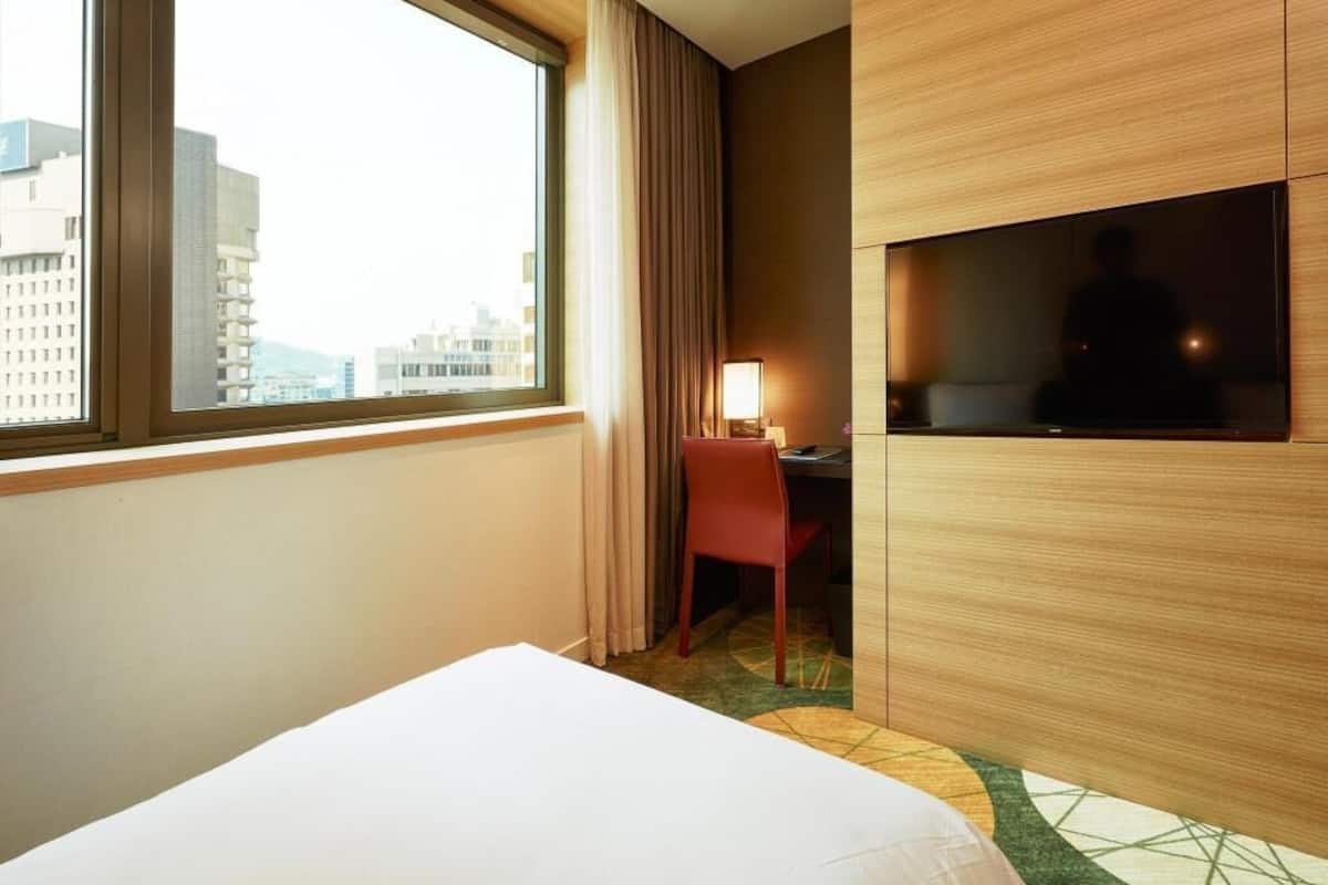 Roupas de cama premium, edredons de pluma, camas com colchões pillow-top