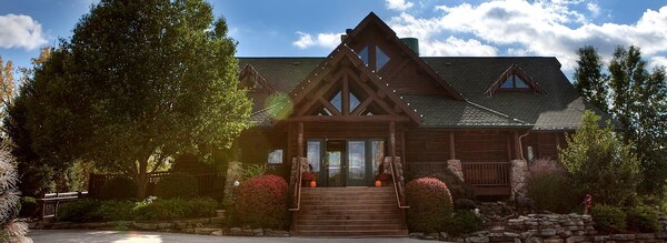 The Lodge At Grant's Trail - St. Louis, MO