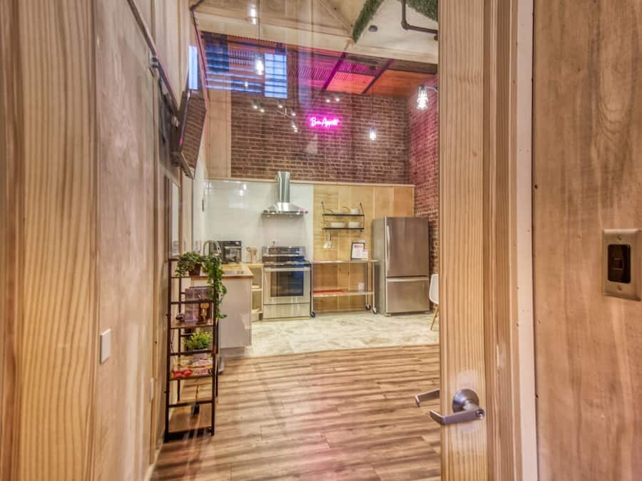 Um micro-ondas no espaço comum