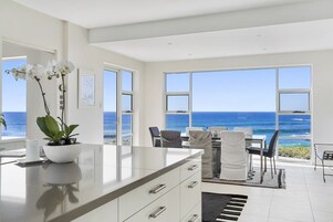 Vila superluxo, 2 quartos, vista para o mar, de frente para o oceano | Roupas de cama de algodão egípcio, roupas de cama premium