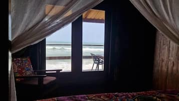 Cabana de Madeira Superior, 1 cama queen-size, terraço, vista para o mar | 1 quarto, cortinas/cortinados opacos, quartos insonorizados