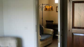 Apartamento Comfort em Condomínio Fechado | 1 quarto, edredões de penas, camas de colchão viscoelástico