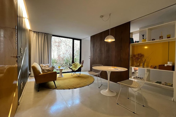 Apartamento Design (1) | Sala | Smart TV de 32 de polegadas com canais digitais, televisor, Netflix