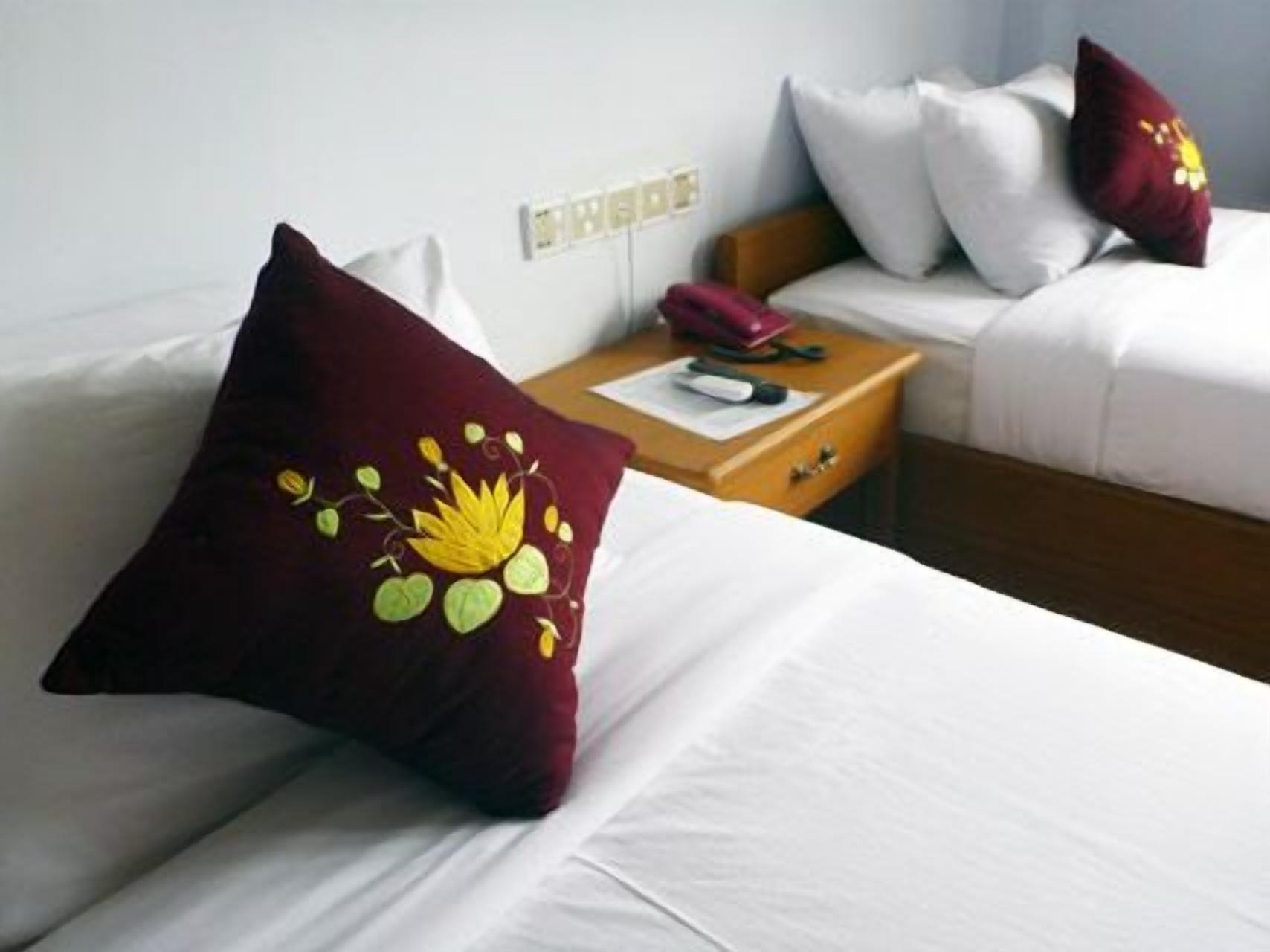 Quarto luxo | Frigobar, cofres nos quartos, escrivaninha, cortinas blackout