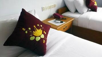 Quarto luxo | Frigobar, cofres nos quartos, escrivaninha, cortinas blackout