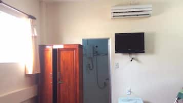 Minibar, secretária, camas desdobráveis, Wi-fi grátis