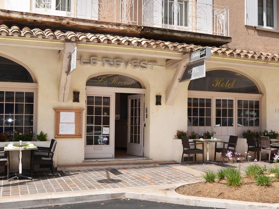 Fachada da propriedade