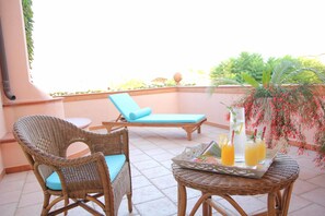 Suíte superluxo, 1 cama King, banheira, vista para o parque | Terraço/pátio