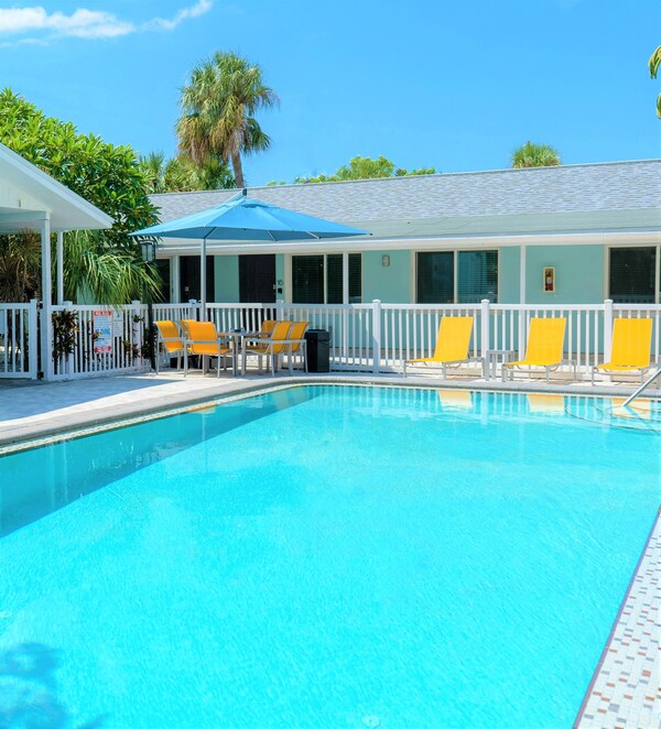 Park Shore Suites St Pete Beach - St. Pete Beach, FL