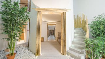 Sala(s) para tratamentos a casais, sauna, banheira de hidromassagem
