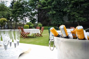 2 restaurantes, café da manhã, culinária britânica