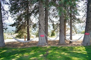 Área para churrascos e piqueniques