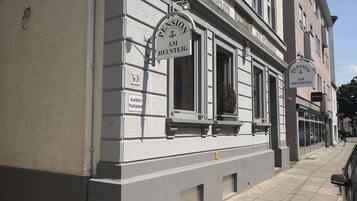 Fachada da propriedade