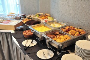 Pequeno-almoço tipo buffet diário incluído 