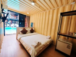 Superior Double Room, Pool Access | Cortinas blackout, Wi-Fi de cortesia, roupa de cama