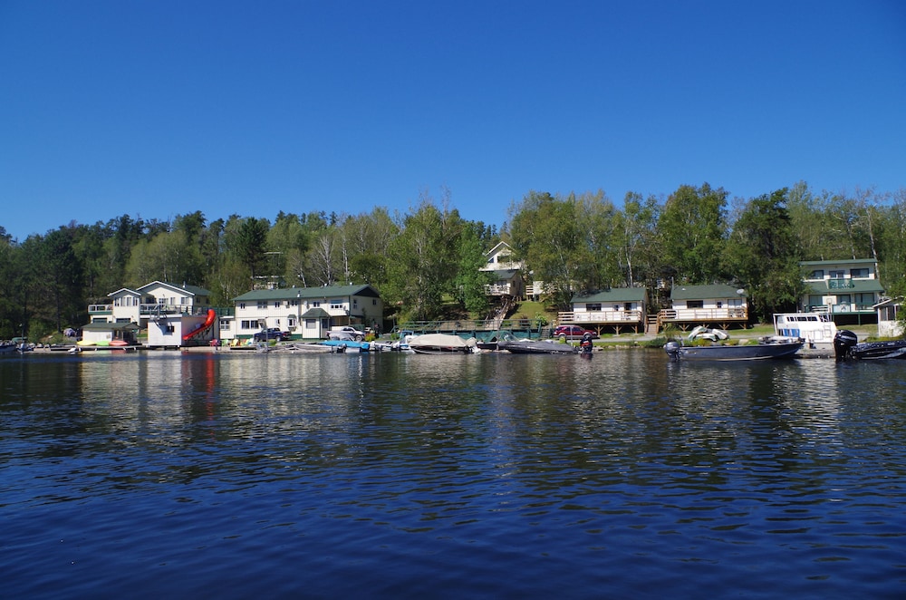 Dogtooth Lake Resort - Ontario
