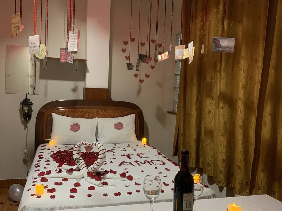 Quarto Duplo | Roupa de alta qualidade, secretária, Wi-fi grátis