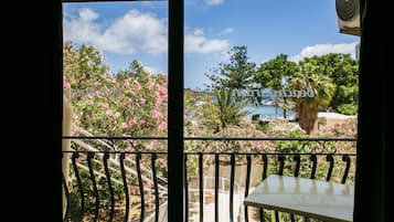 Quarto Twin, vista para o mar | Varanda