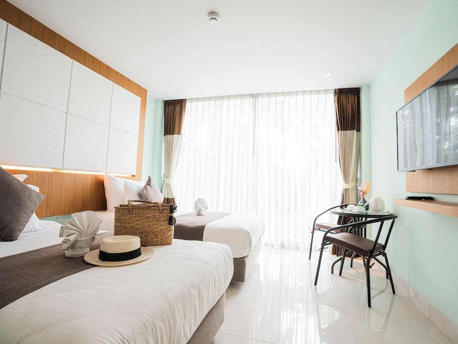 Quarto standard | Frigobar, escrivaninha, cortinas blackout, Wi-Fi de cortesia