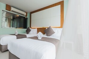 Quarto Standard | Minibar, secretária, cortinas/cortinados opacos, Wi-fi grátis 