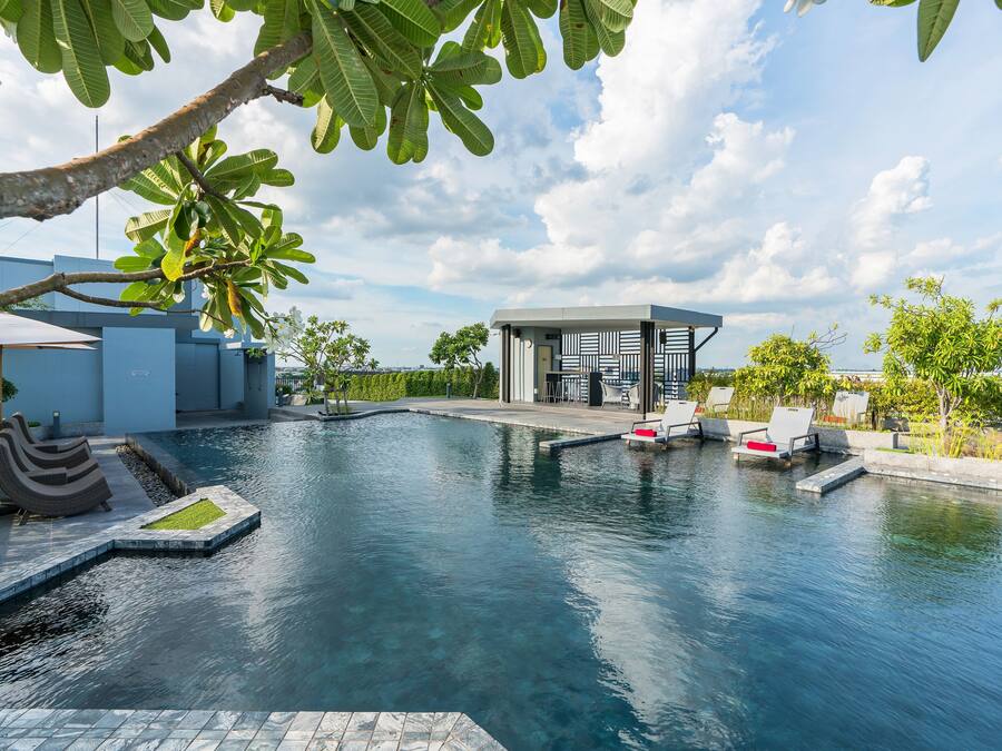 Piscina exterior, da(s) 7:00 à(s) 21:00, toldos gratuitos