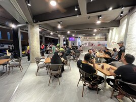 3 restaurantes, almoços servidos, cozinha internacional 