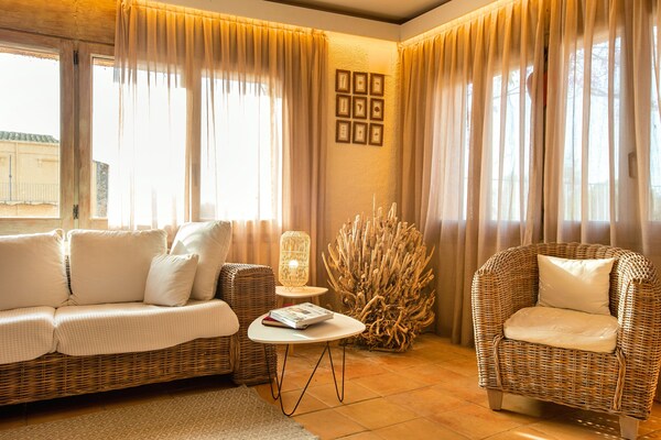 Hotel Boutique Niu Del Sol - Palau-saverdera