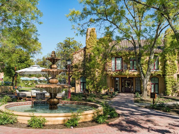 Vinarosa Resort & Spa - Rohnert Park, CA